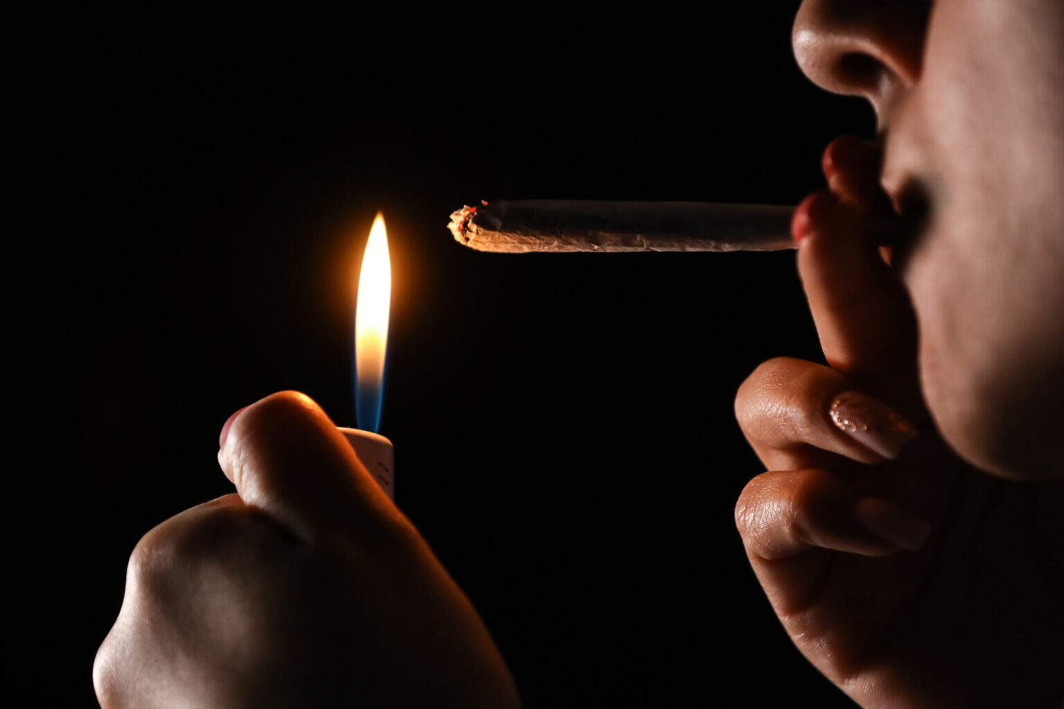 TAC vs THC: Understanding the Differences - Sensi Seeds